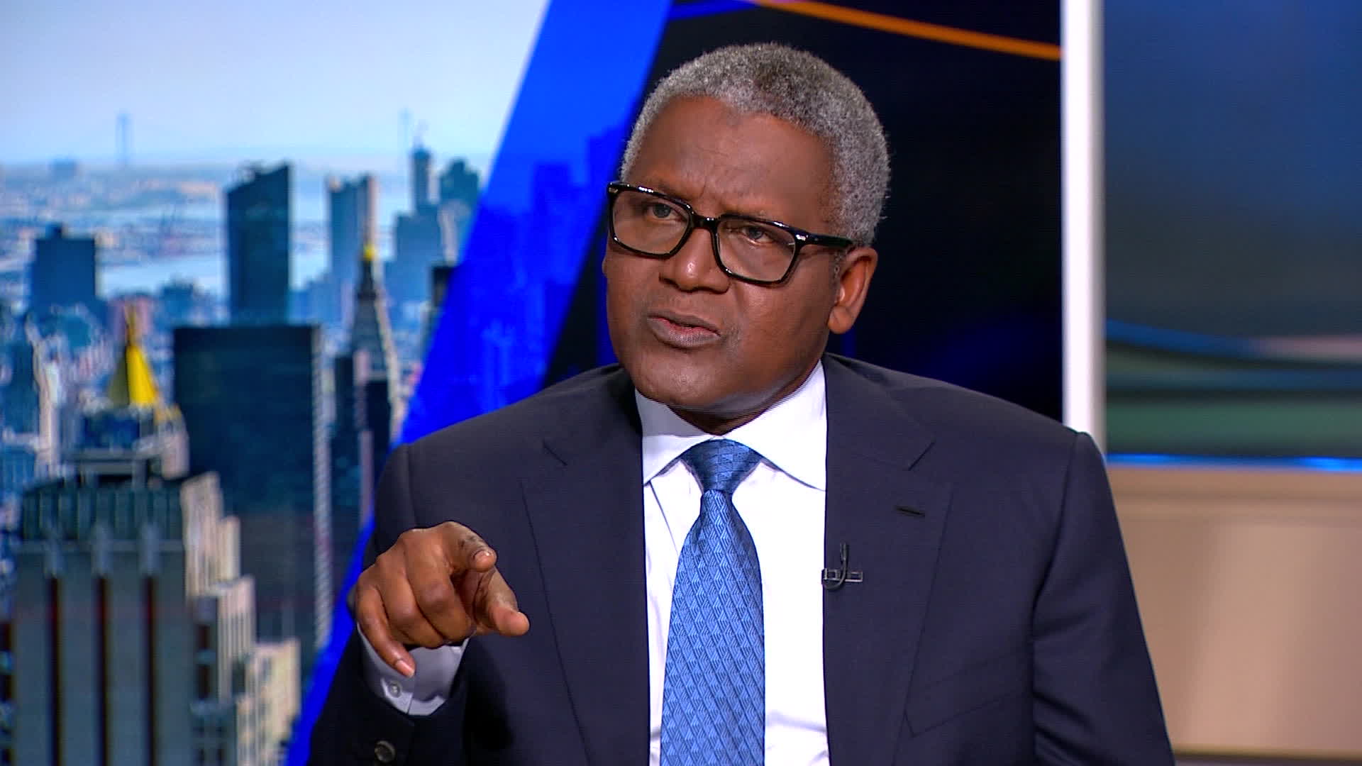 Watch Dangote Says Nigeria Fuel Subsidy ‘Will Have to Go’ - Bloomberg