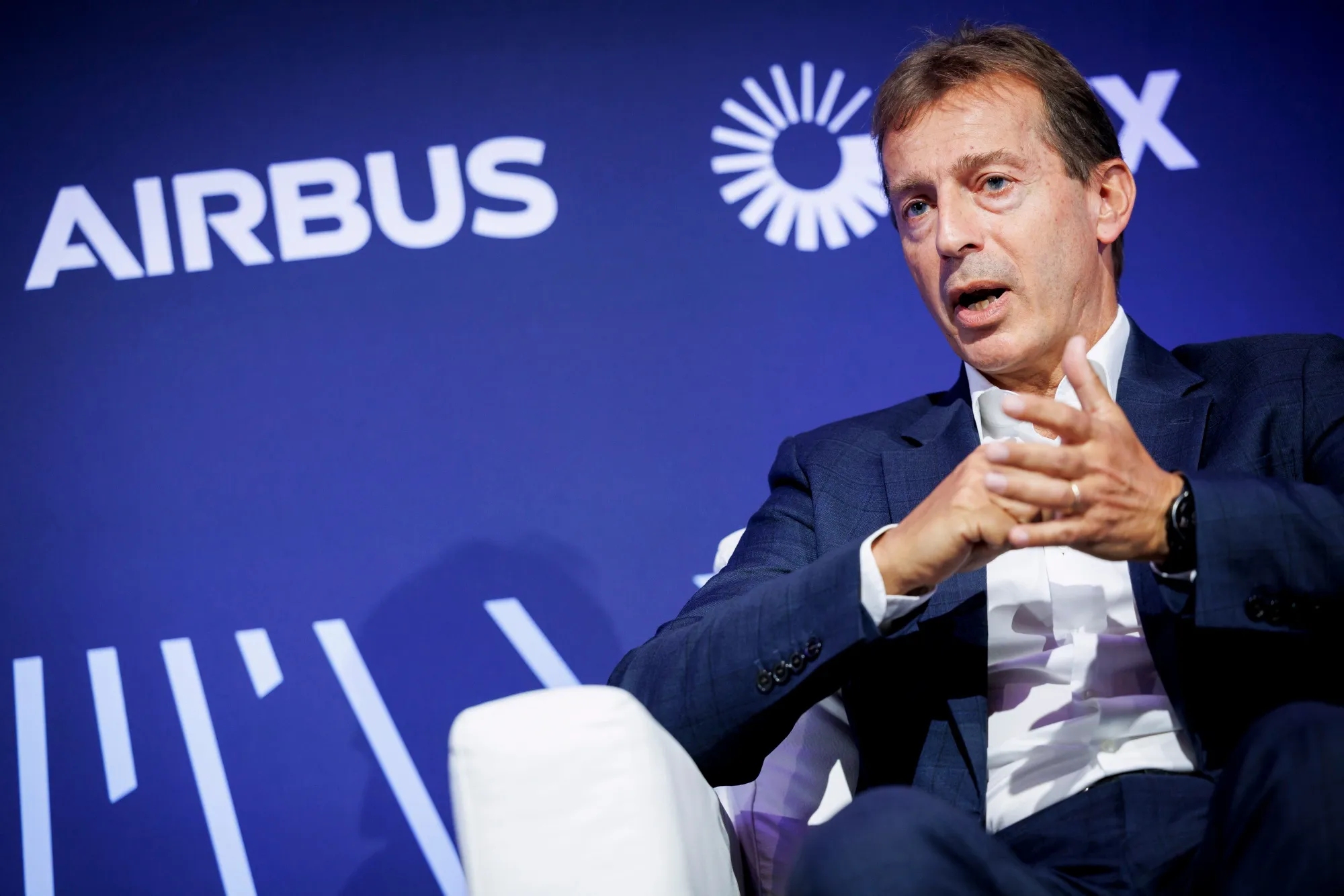 Airbus CEO Says Year-End Delivery Goal Is ‘A Tough Journey’ - Bloomberg