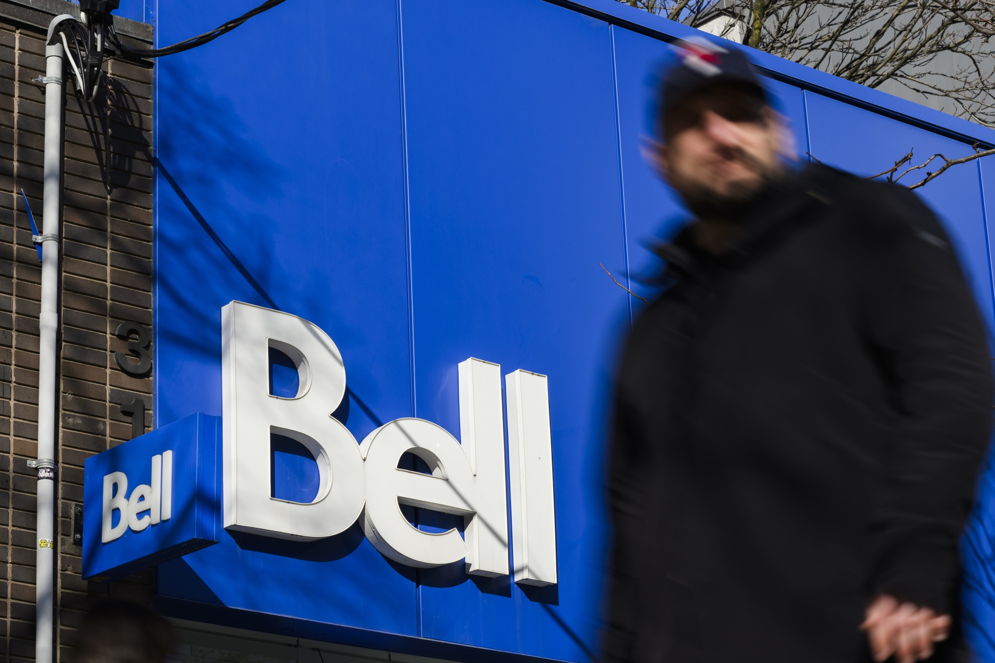 BCE Hits 10-Year Low, Rogers Dips as BMO Goes Bearish on Telecom ...