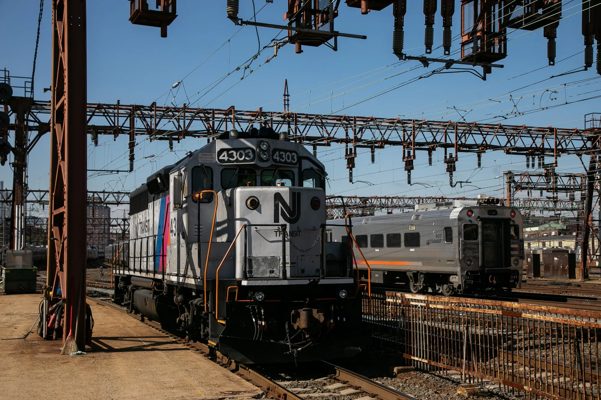 NJ Transit, Amtrak Trains Delayed After Derailment Near New York Penn ...