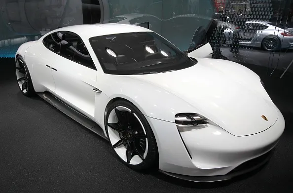 German Electric Vehicles Poised to Challenge Tesla - Bloomberg