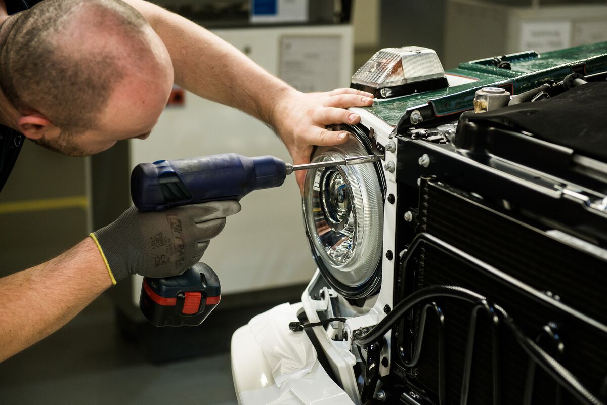 Austria Auto Industry Faces Perilous Fork on Road to Electrification ...