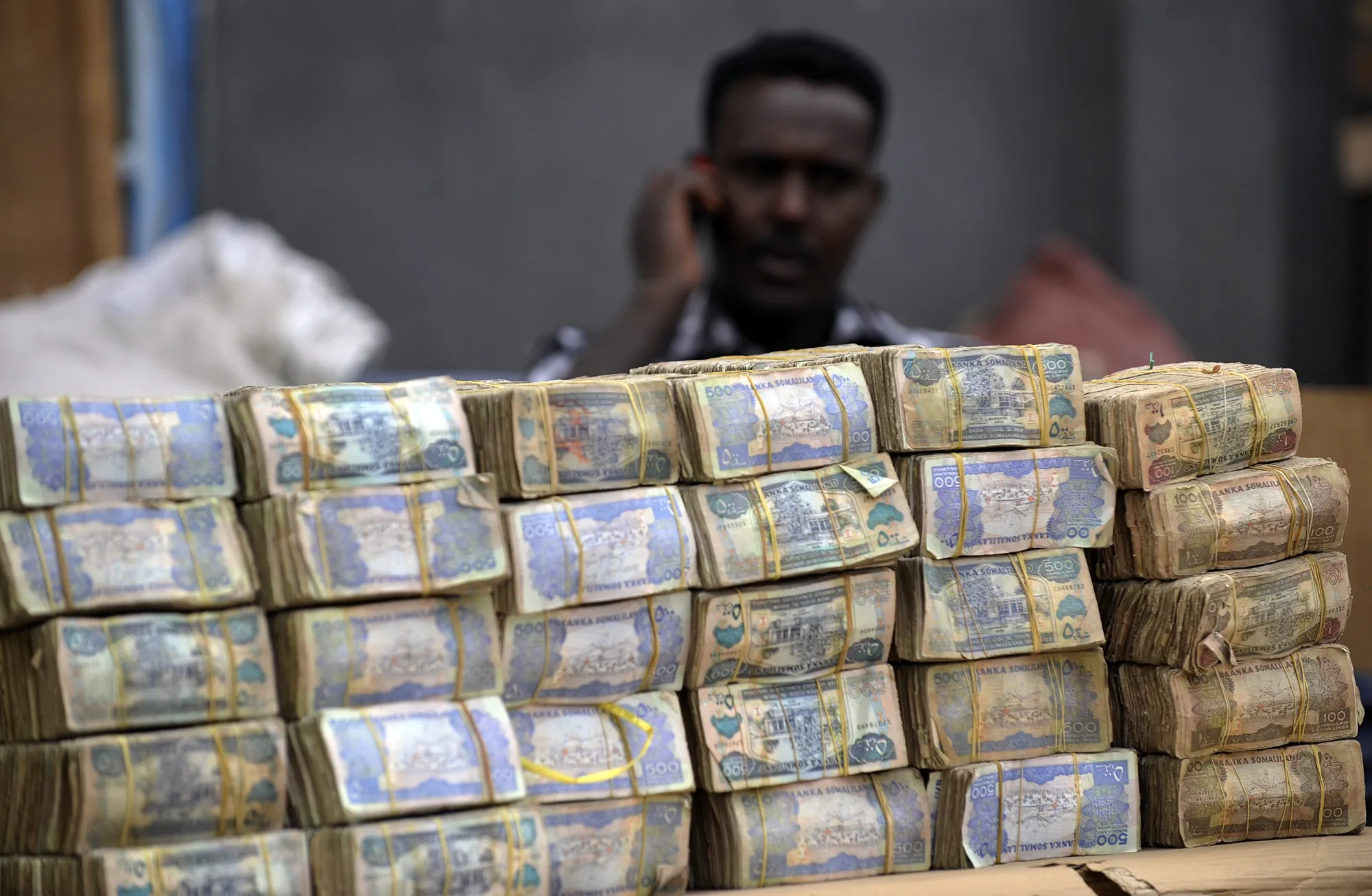 Somalia to Issue New Currency to Restore Central Bank’s Powers - Bloomberg