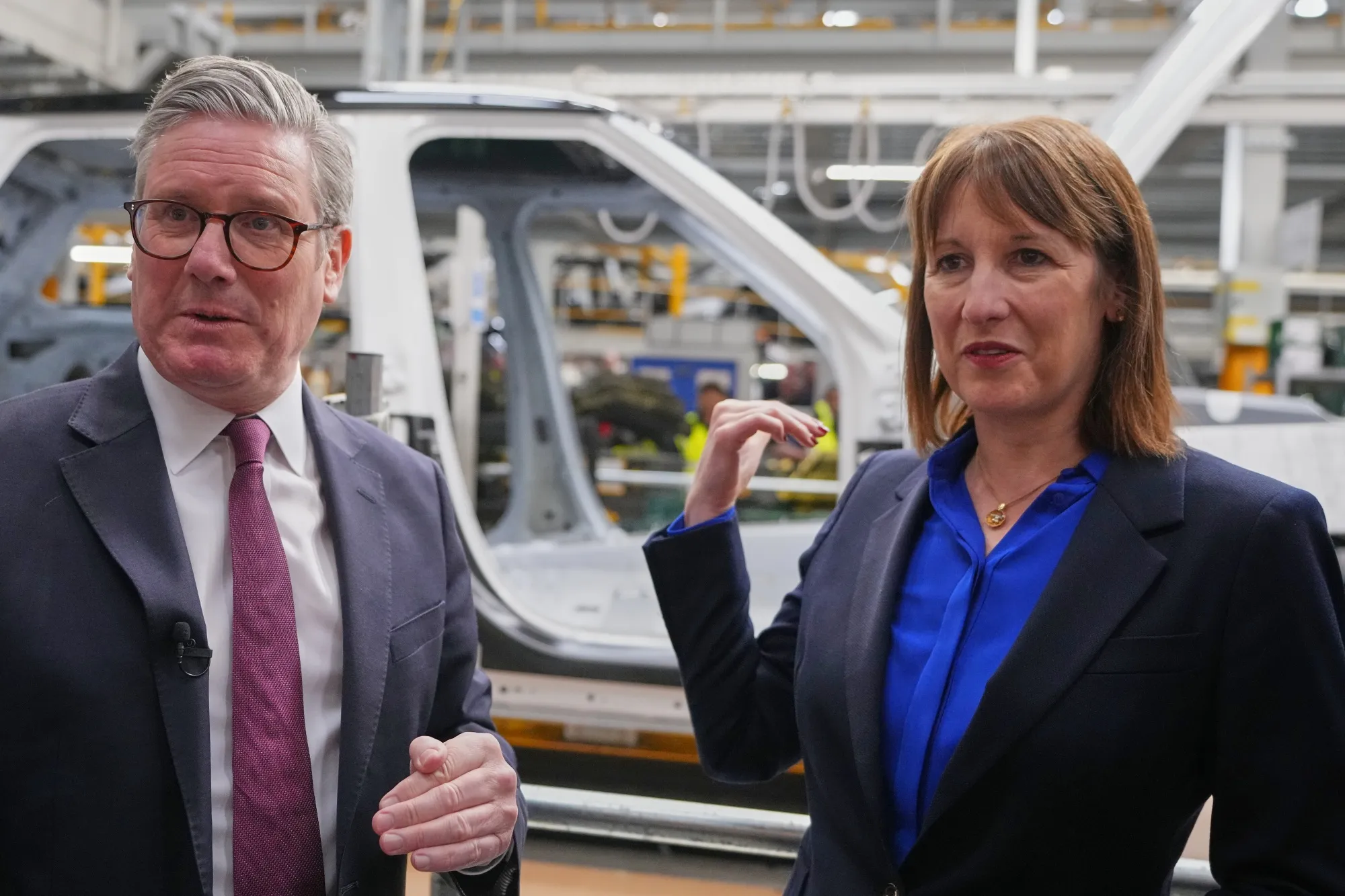 Keir Starmer Should Put the Pedal to the Economic Metal - Bloomberg