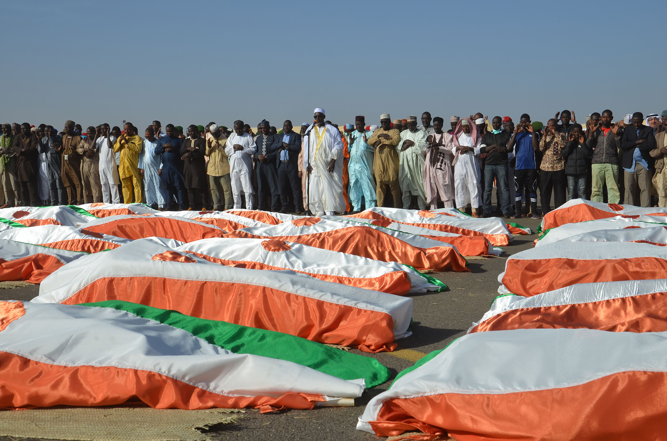 Niger Jihadist Raid Shows Speed of Islamic State Expansion - Bloomberg
