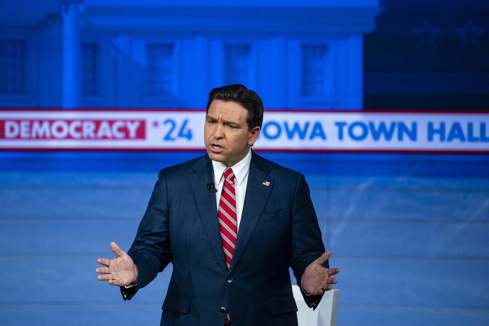 Ron DeSantis Tries to Make Case Against Trump, Nikki Haley With Iowa ...
