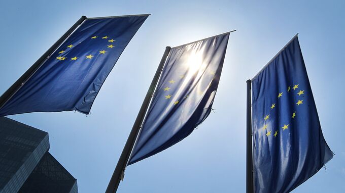 ECB、来週の政策委で75bp利上げ－ゴールドマンとBofAも予測 - Bloomberg