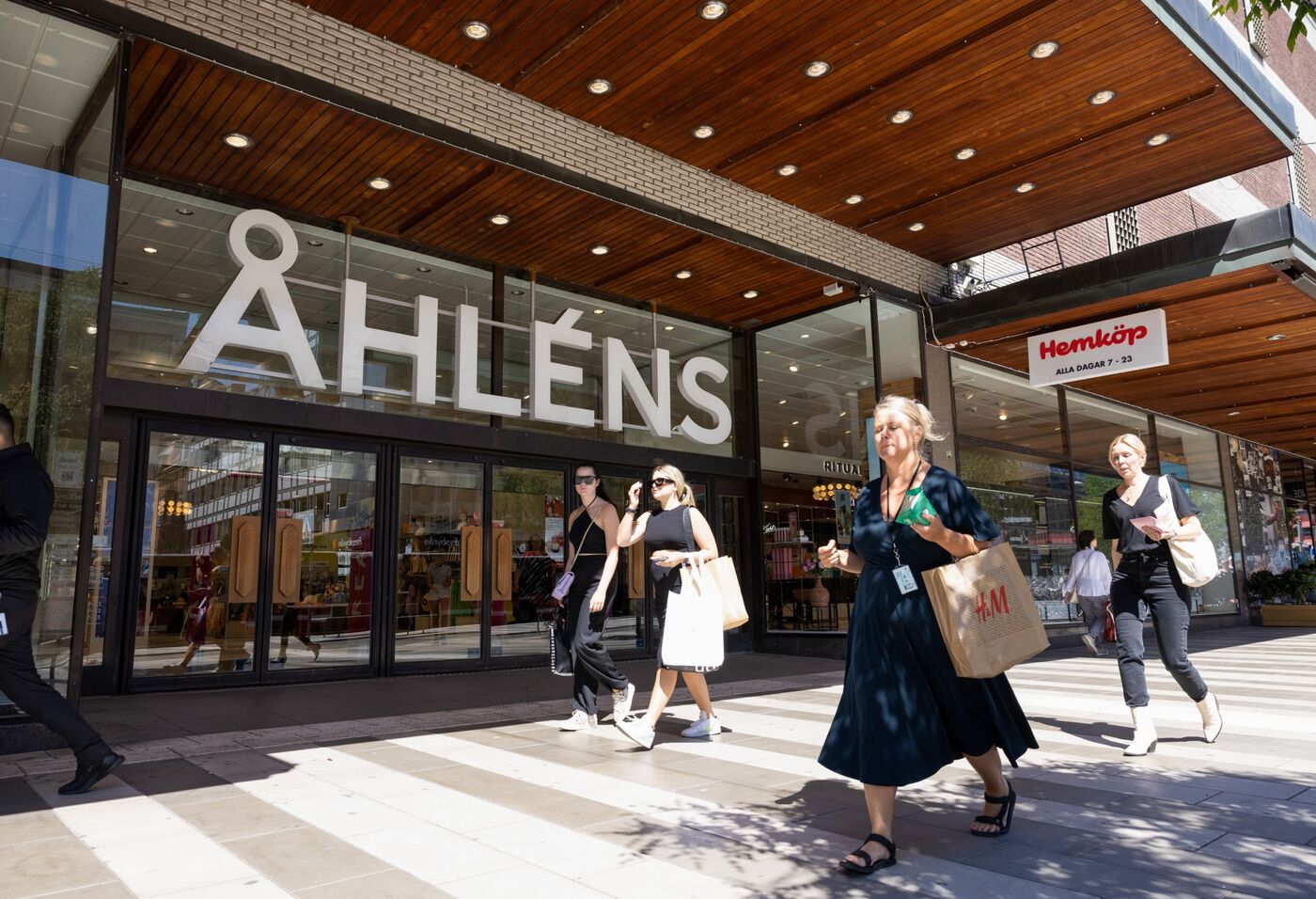 Swedish Prices Rise More Than Expected in Setback for Riksbank - Bloomberg