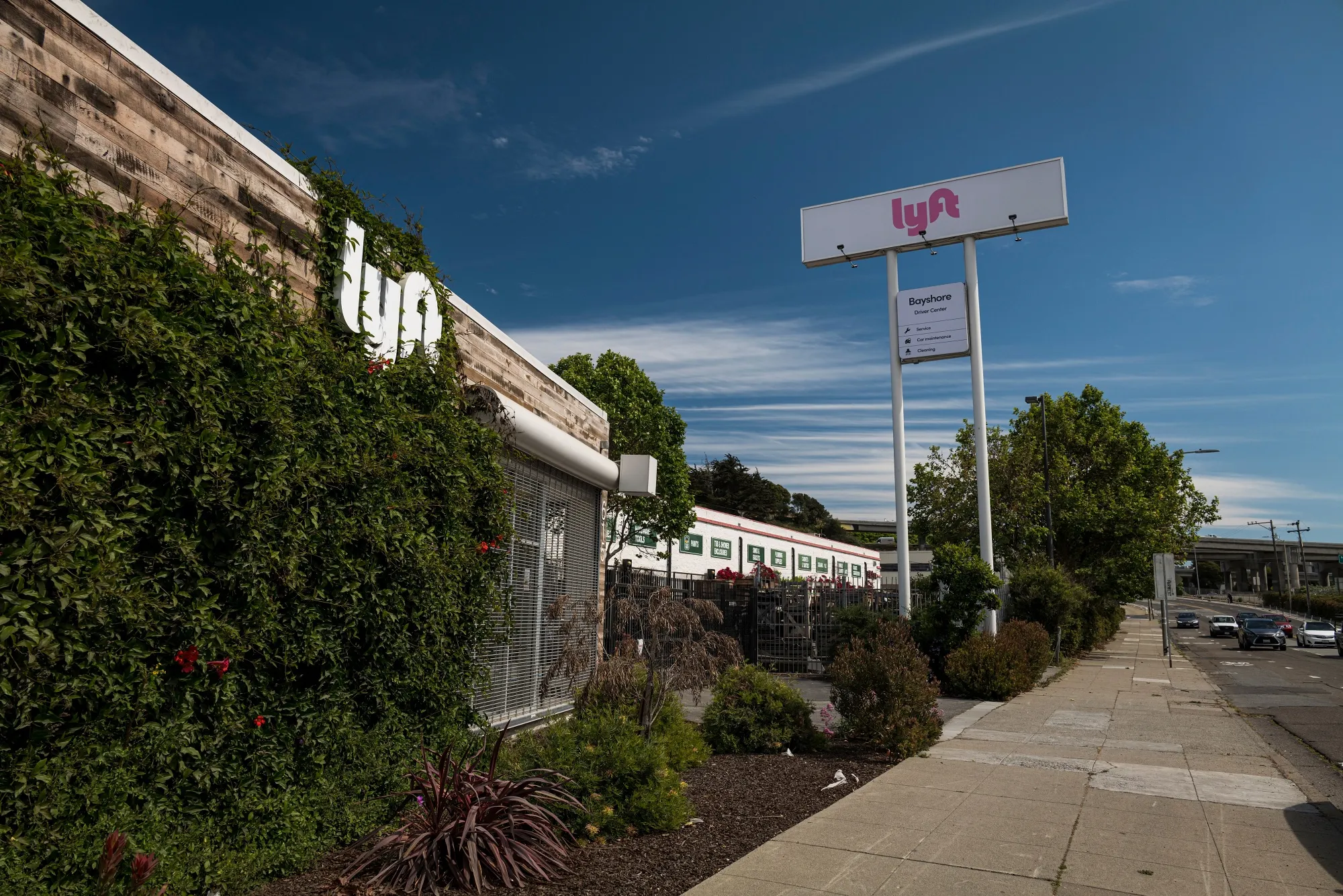 Lyft Accuses San Francisco of $100 Million Tax Overcharge - Bloomberg