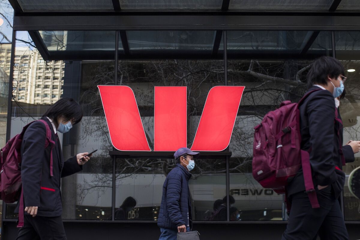 Westpac Shares Climb as Profit Rebounds on Economic Recovery - Bloomberg