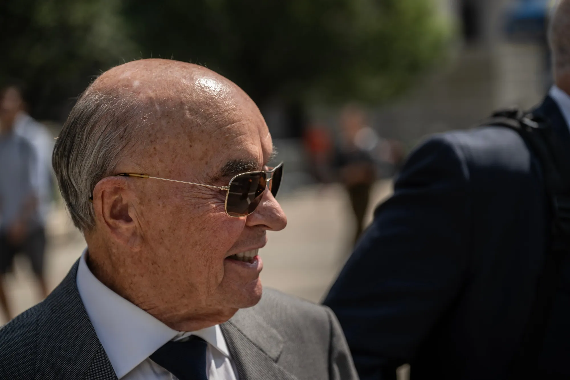 Joe Lewis’ $8 Billion Empire Loses Top Executive in Power Shift - Bloomberg