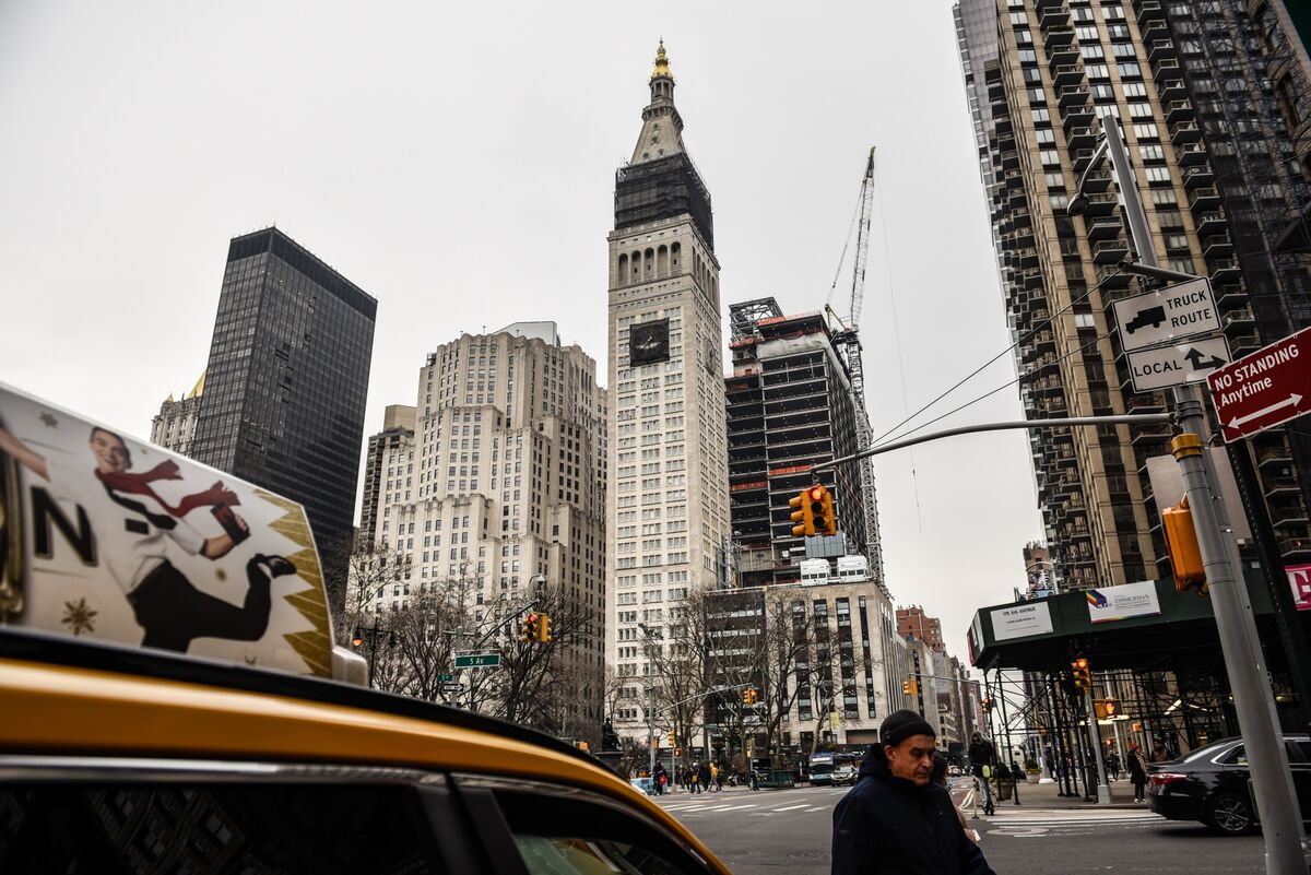 UBS verlegt einige Banker womöglich in New Yorker CS-Tower - Bloomberg