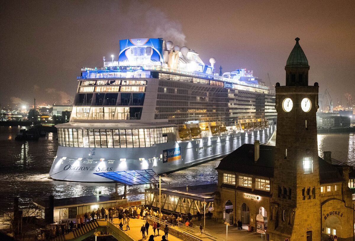 Robot Bartenders and Virtual Skydiving: Smart Ship Cruises Into Asia ...