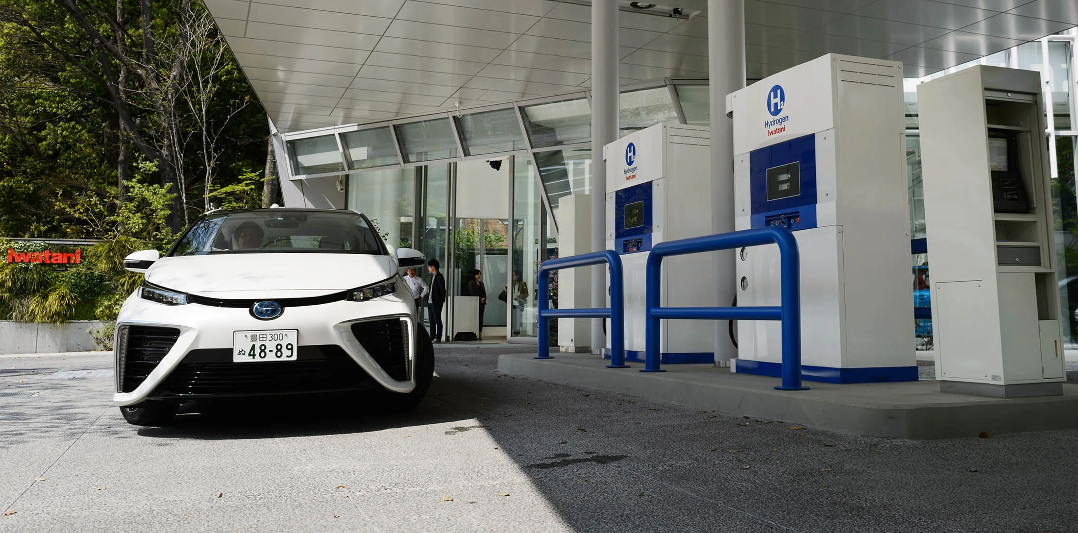 Japan's Plans to Fuel World's Cleanest Cars Hitting Road Block - Bloomberg