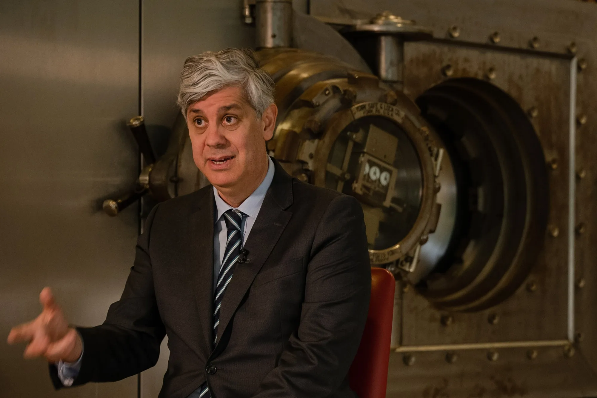 ECB’s Centeno Warns Officials Against Pro-Cyclical Policies - Bloomberg