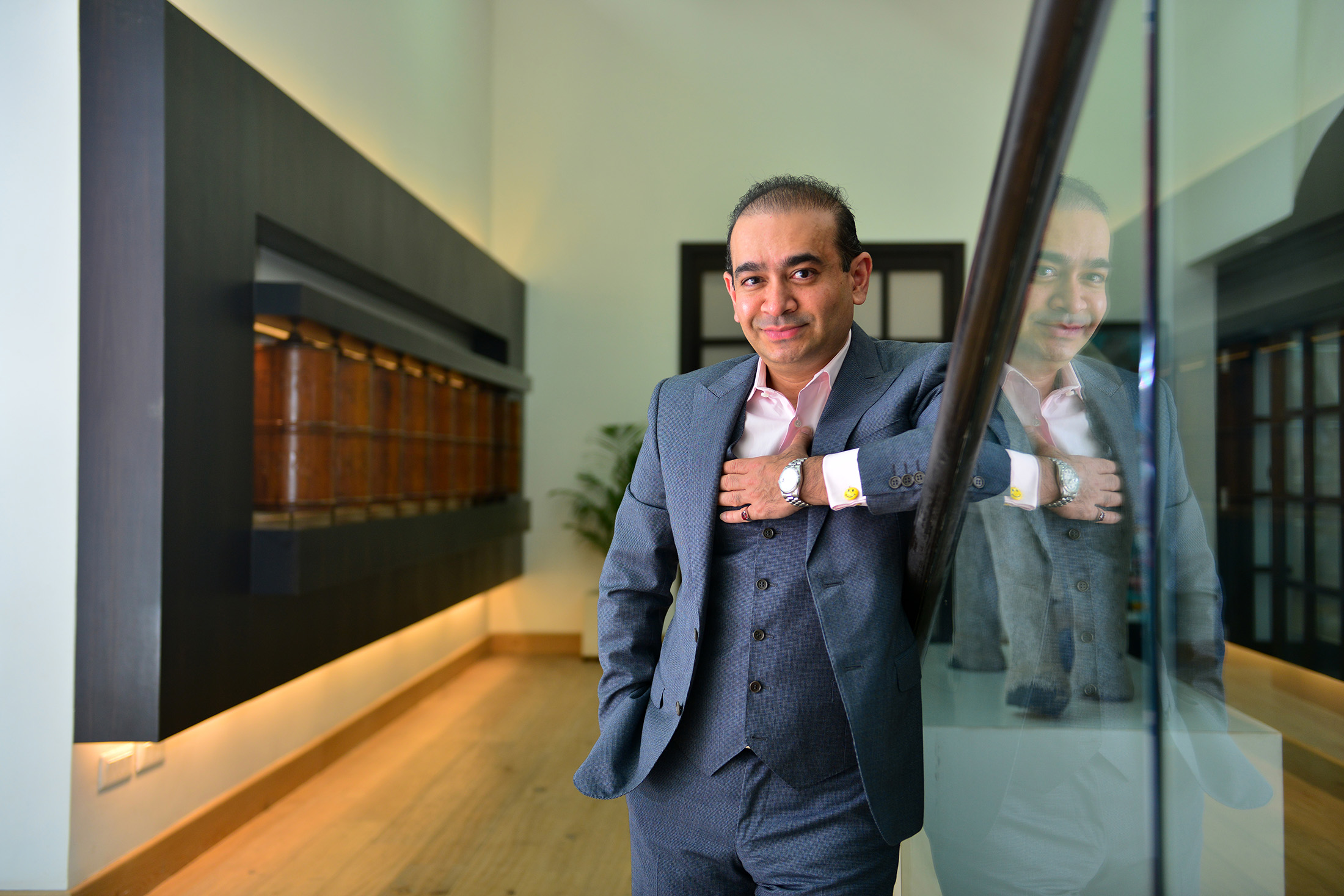 Ex-Billionaire Nirav Modi Loses Bid to Block UK Extradition to India ...