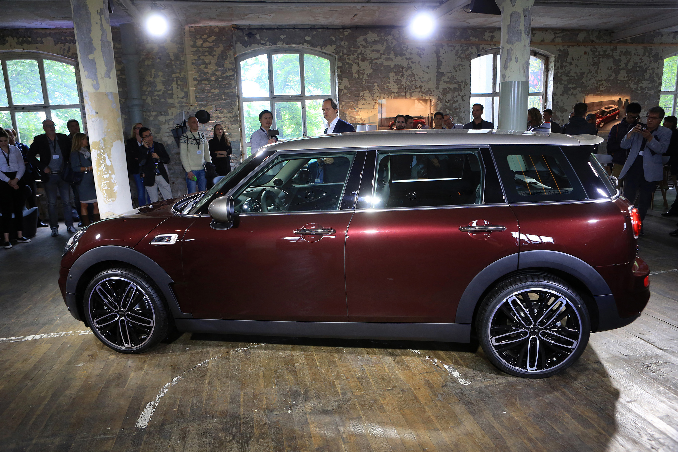 BMW’s Mini to Cut Three Models as Competition Prompts Overhaul - Bloomberg