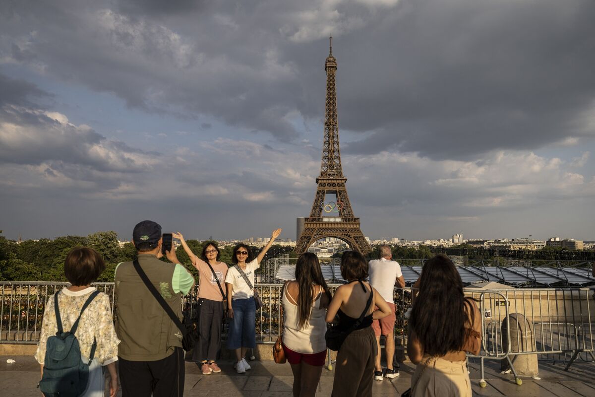 Brooke Sample - Journalist Profile - Intelligent Relations