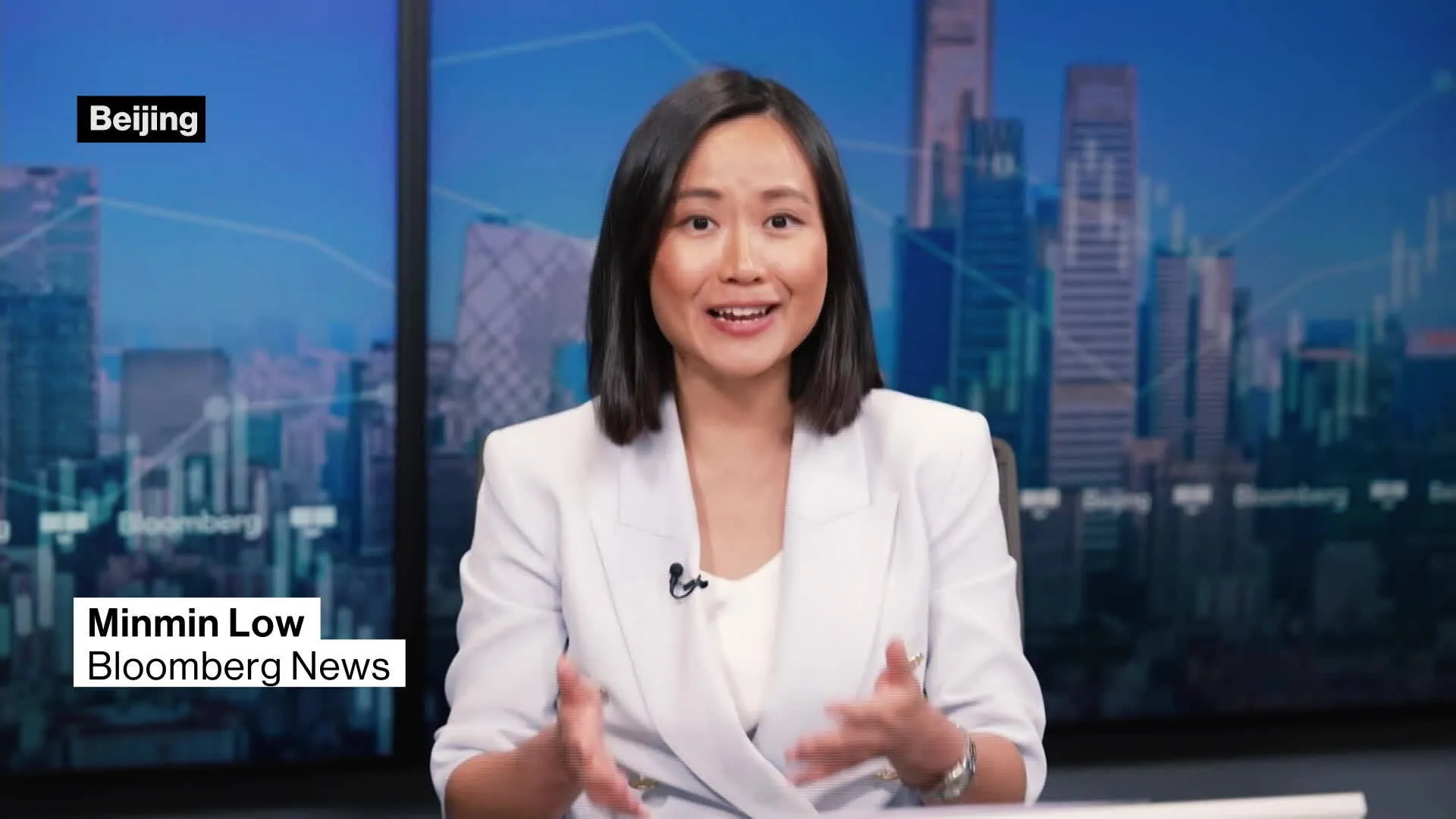 Watch China’s AI Boom Risks Job Losses, Regulatory Concerns - Bloomberg