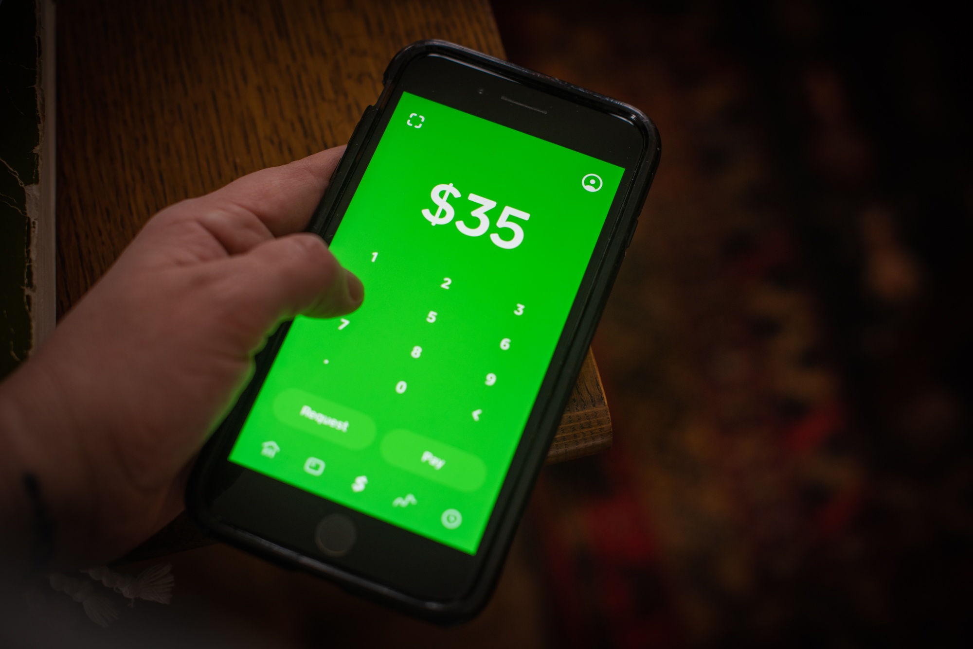 Dorsey’s Block Boosts Full-Year Outlook After Jump in Use of Its Cash ...