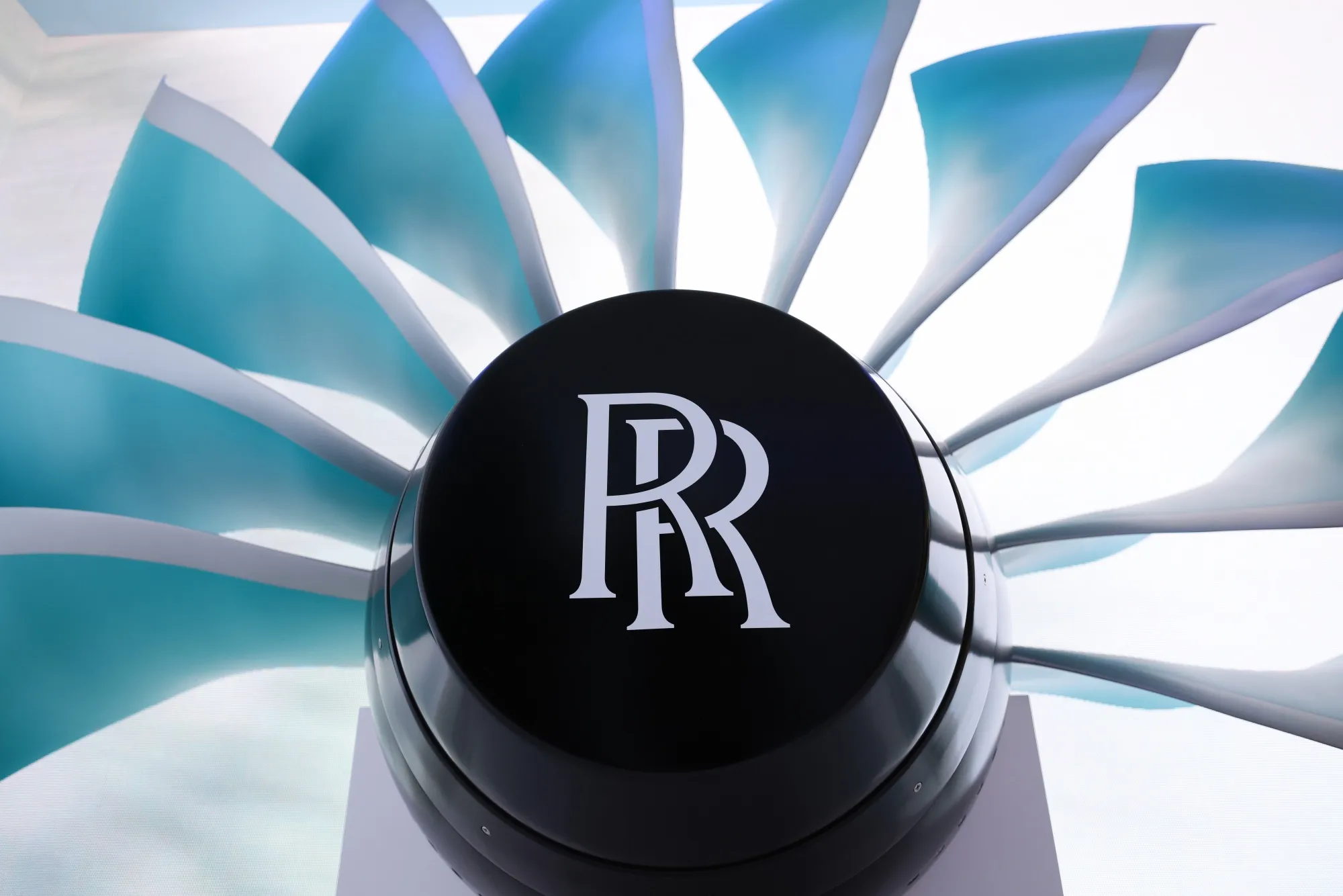 Rolls-Royce (RR) Raises Guidance as Cost Discipline Supports Earnings ...
