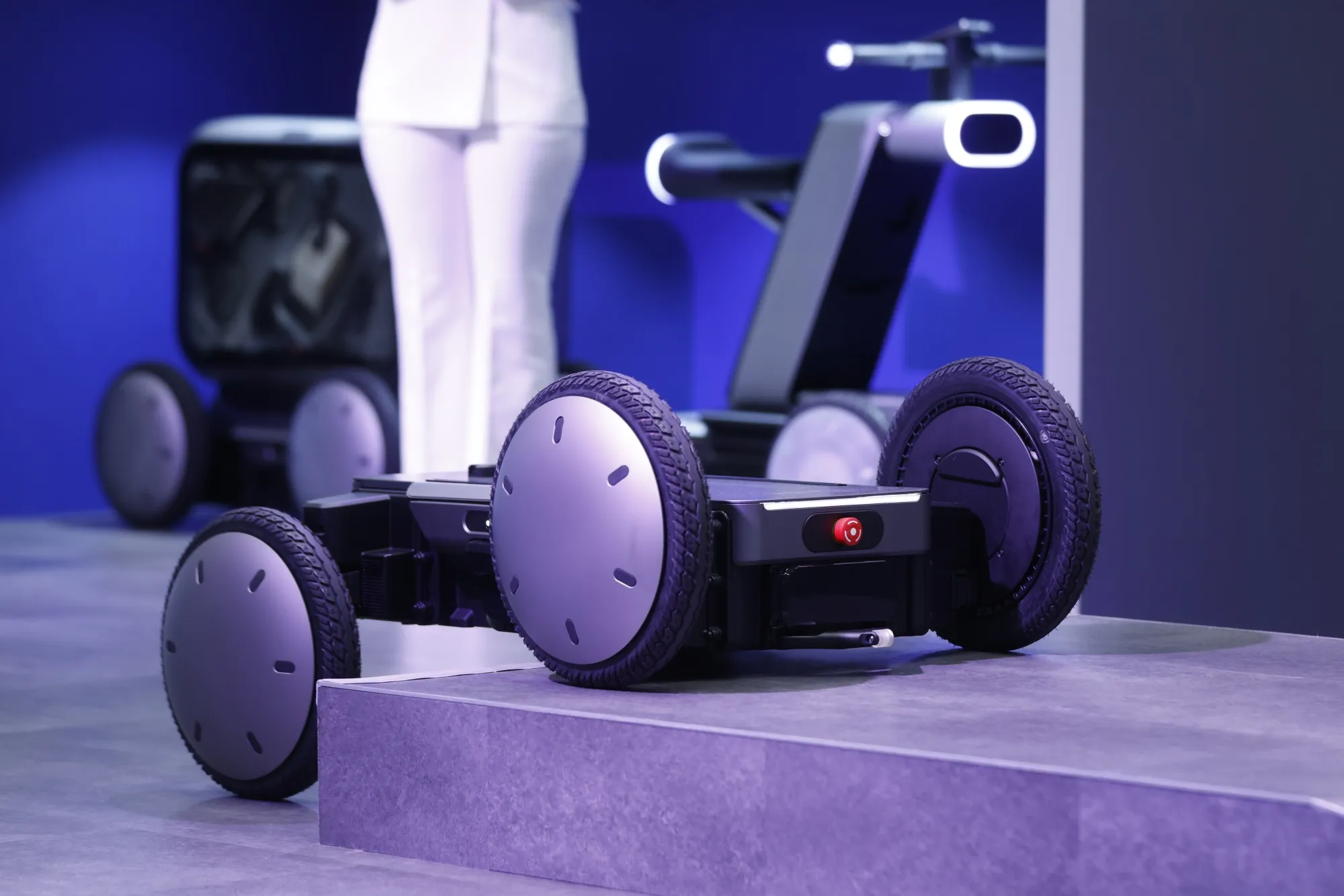 Hyundai’s Four-Wheeled Platform Robot MobED Will Go On Sale Next Year ...