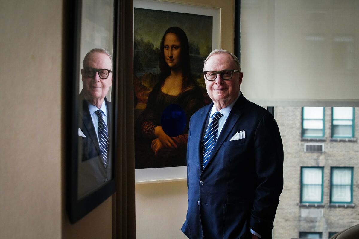 Thomas Lee’s Firm Thrust Into Spotlight After Founder’s Death - Bloomberg