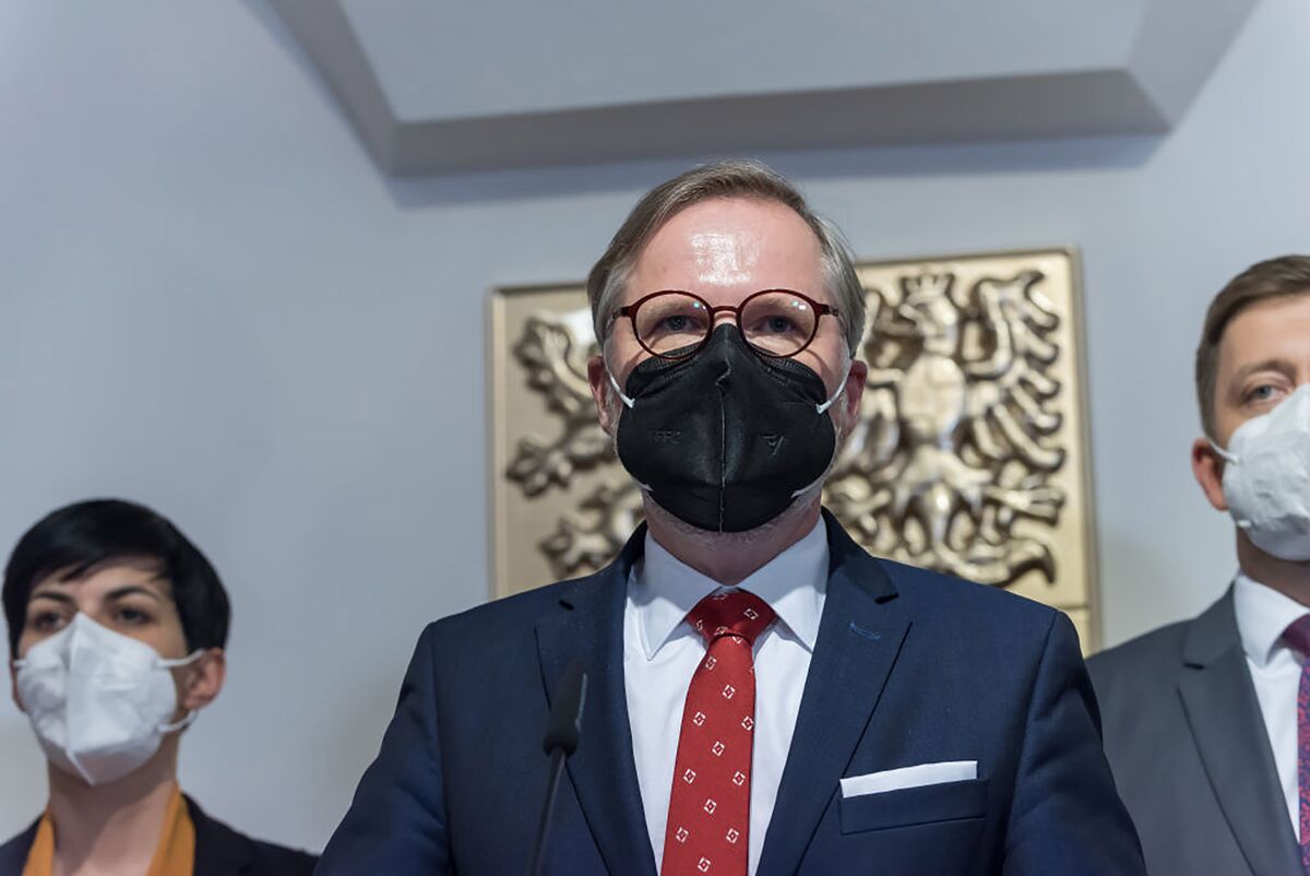 Czech’s New Government Takes Power, Facing Pandemic, Fiscal, Energy ...