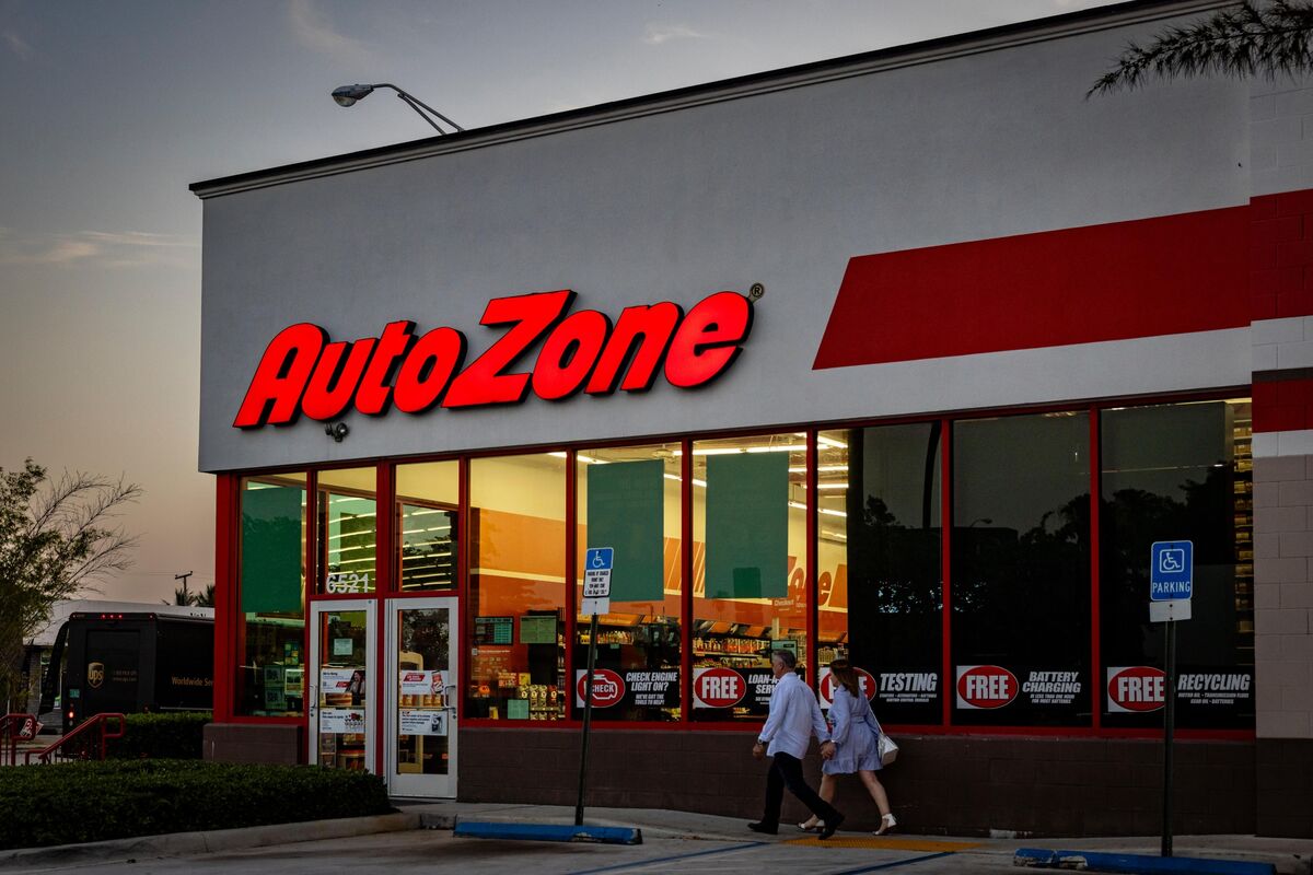 AutoZone (AZO) Shares Fall as Push to Expand Commercial Sales Falters ...