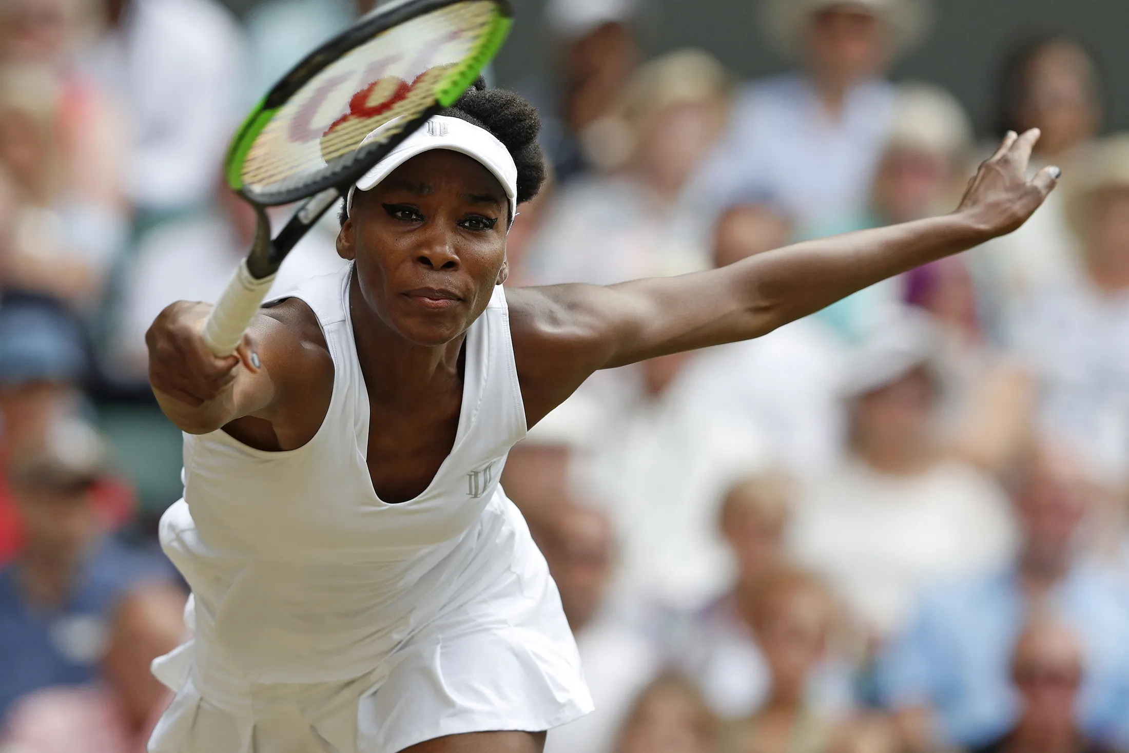 At 37, Venus Williams Looking for a 6th Wimbledon Title - Bloomberg