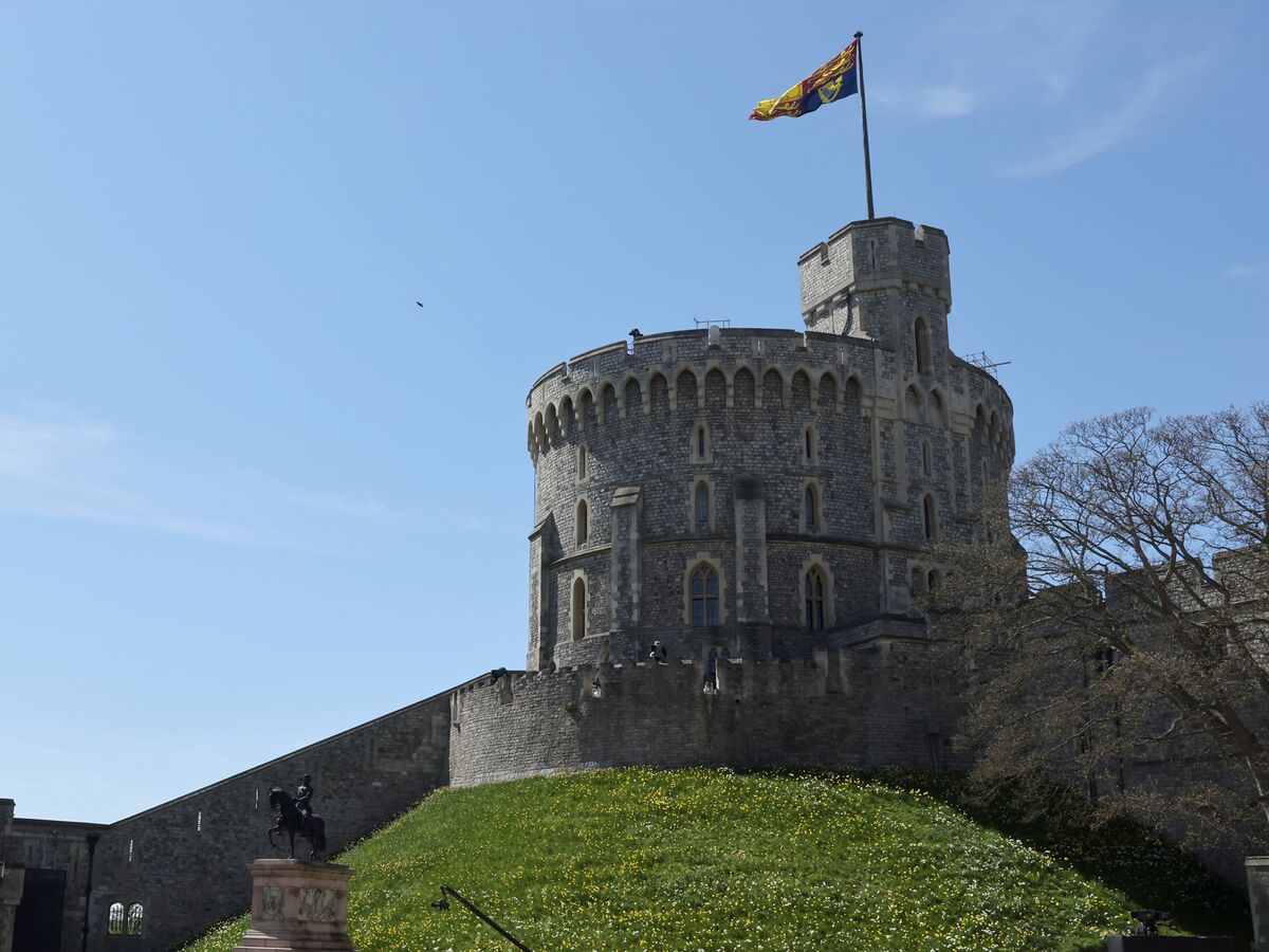 Man Caught In Windsor Castle Grounds With Crossbow Admits Trying To