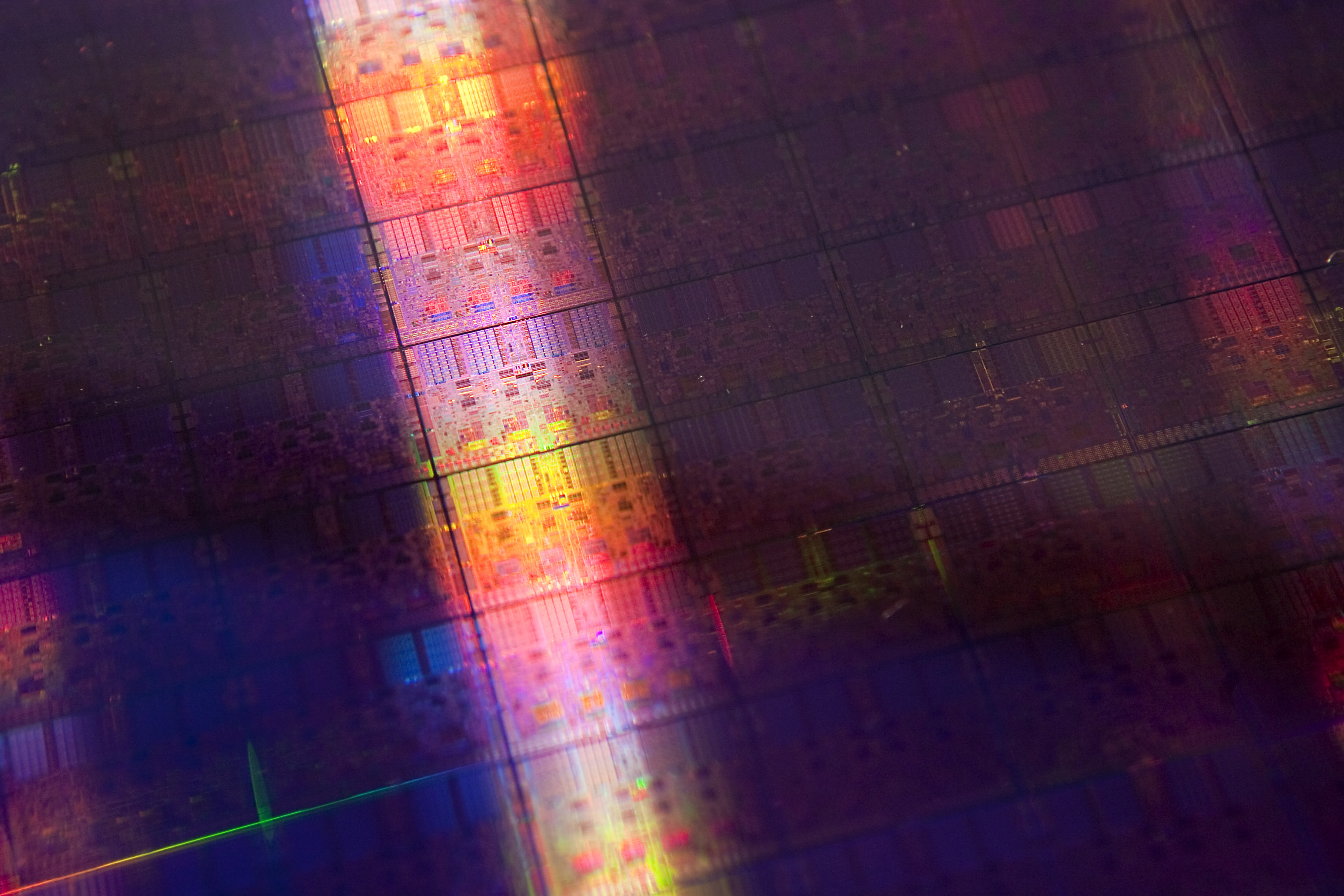 Intel Unveils H Line of Core Chips With Speeds Above 5 Gigahertz ...