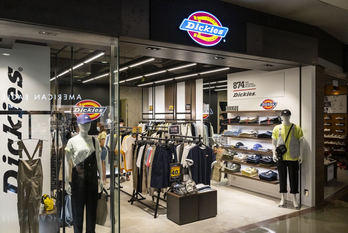 VF Corp Taps Gap Veteran Chris Goble as Dickies Head (VFC, GPS) - Bloomberg