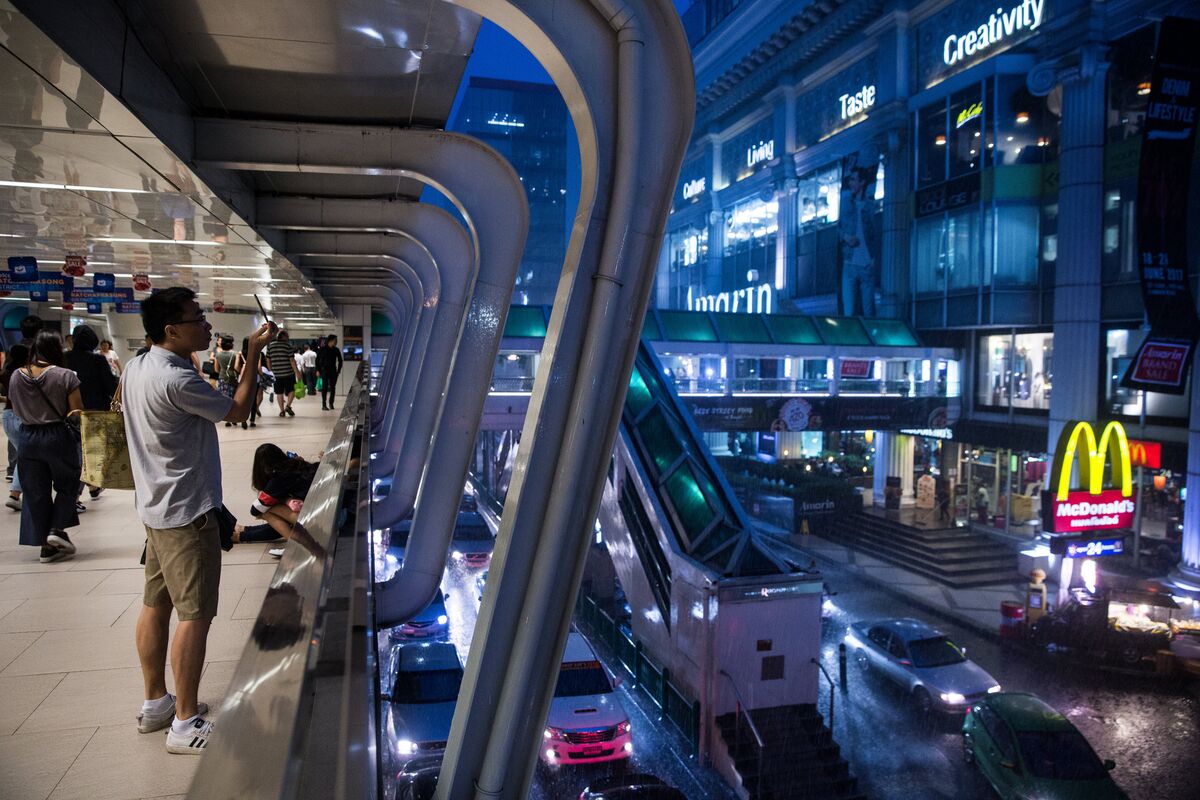 Asia's Booming Bond Market Leaves Distressed-Debt Investors With Few ...