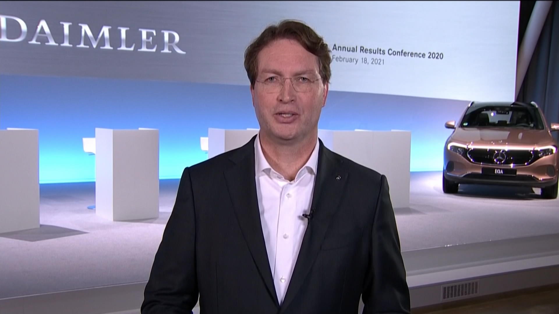 Watch Daimler CEO on EV Strategy, Truck Spin Off, Chip Shortage - Bloomberg
