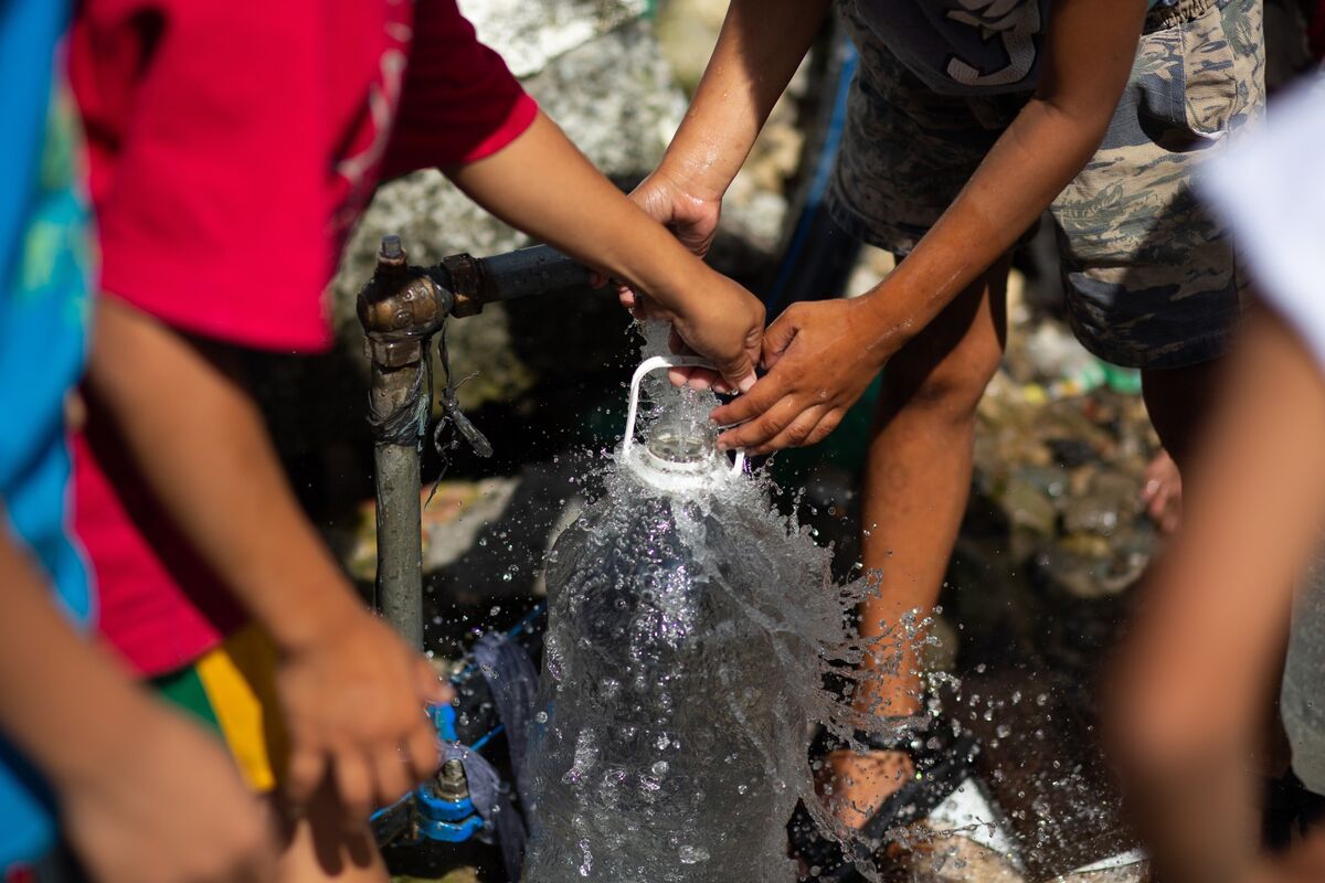 Philippine Water Firm Maynilad Mulls Up to $1 Billion IPO - Bloomberg