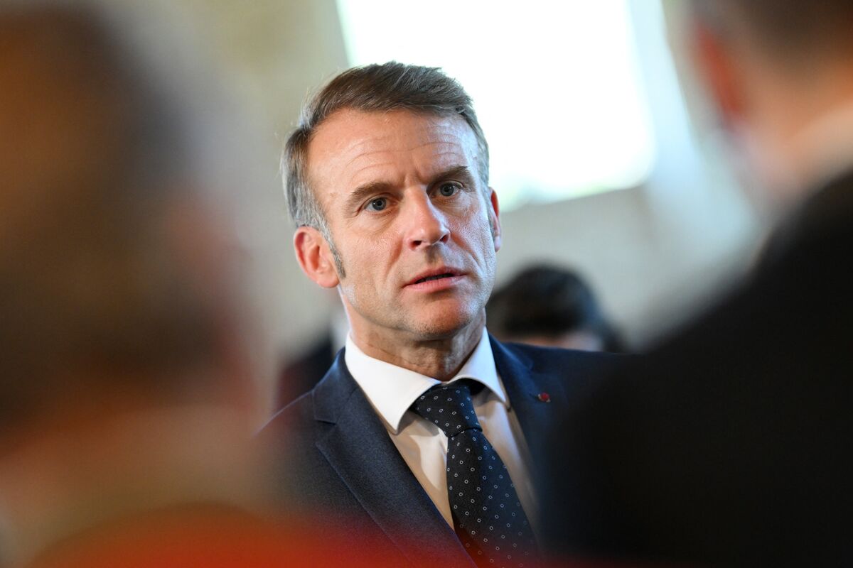 France's Macron Doing Everything to Avoid Early Parliamentary Election - Bloomberg