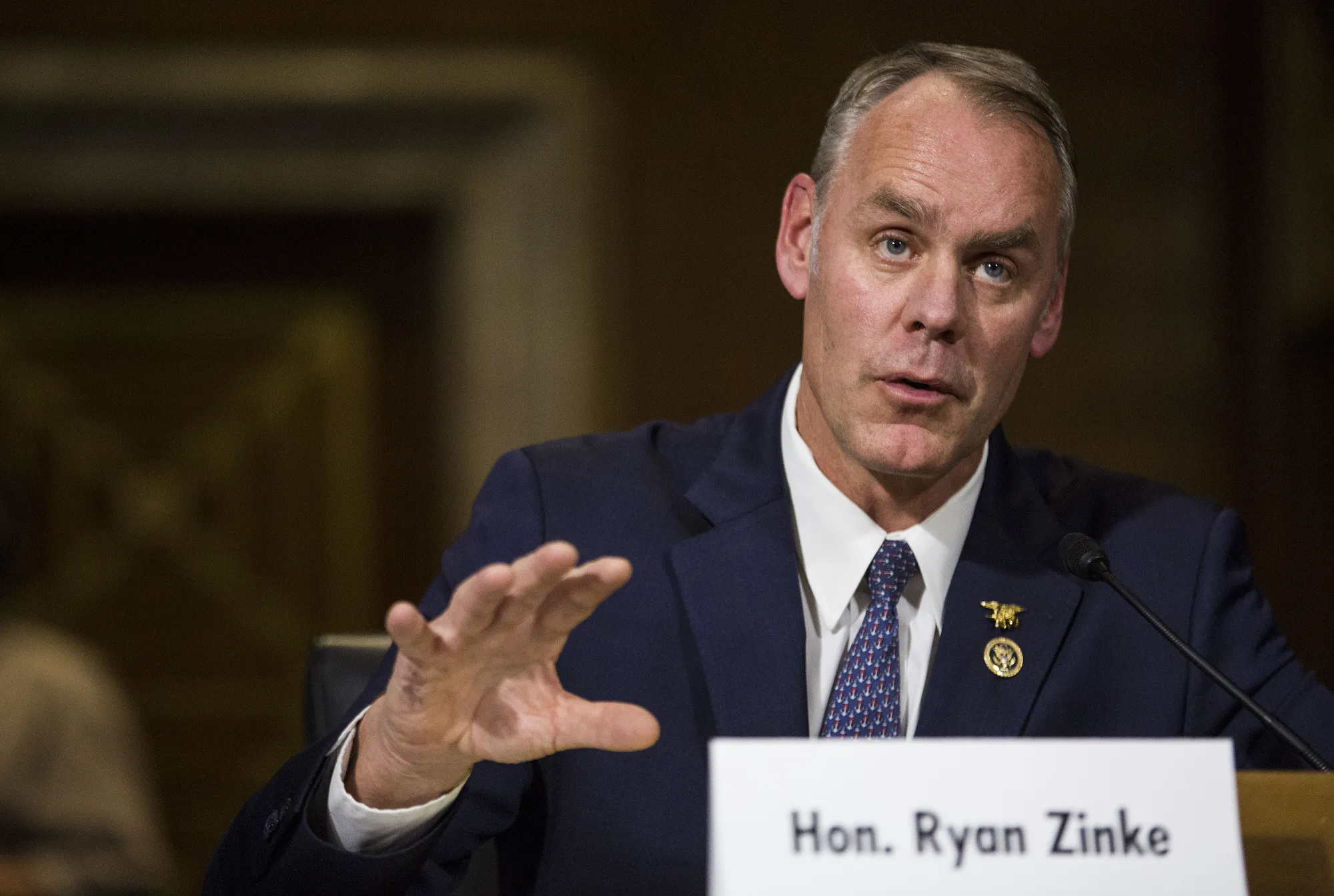 Probe of Interior Secretary Ryan Zinke Sent to U.S. Prosecutors - Bloomberg