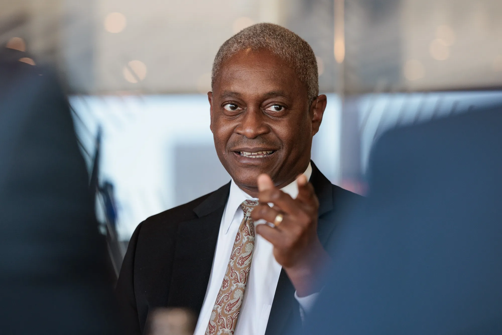 Fed’s Raphael Bostic Supports Starting Interest-Rate Cuts in the Summer ...