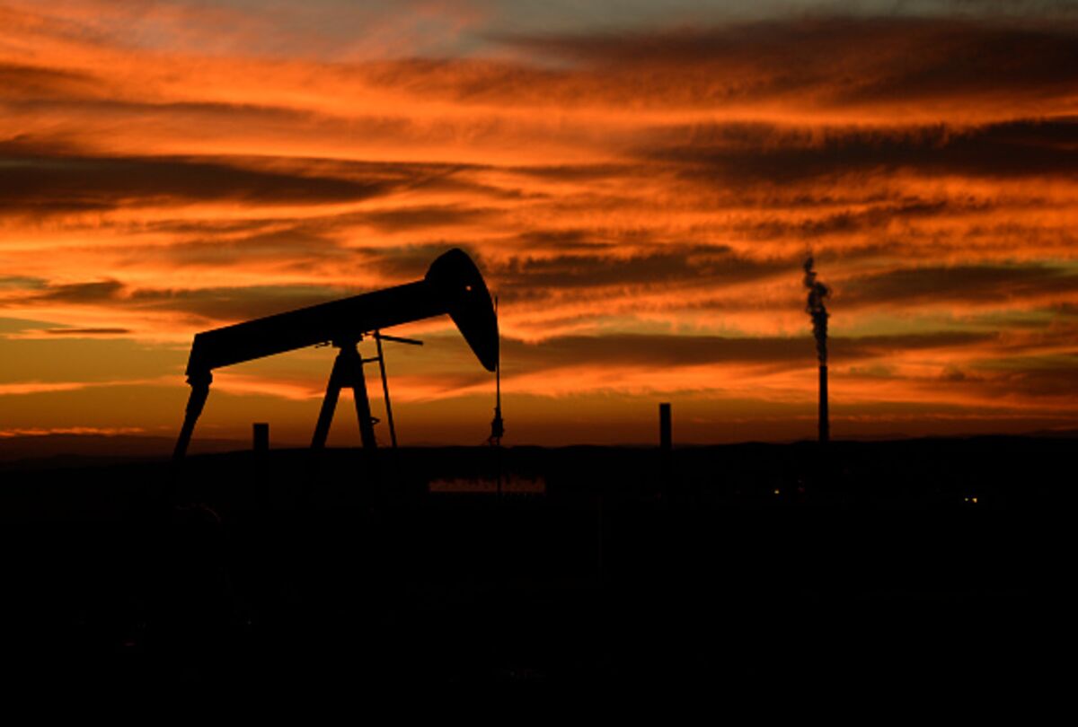 Who Gets Hurt When Oil Falls - Bloomberg