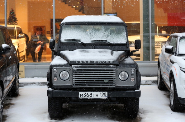 RIP Land Rover's Defender, the Greatest Car Ever - Bloomberg