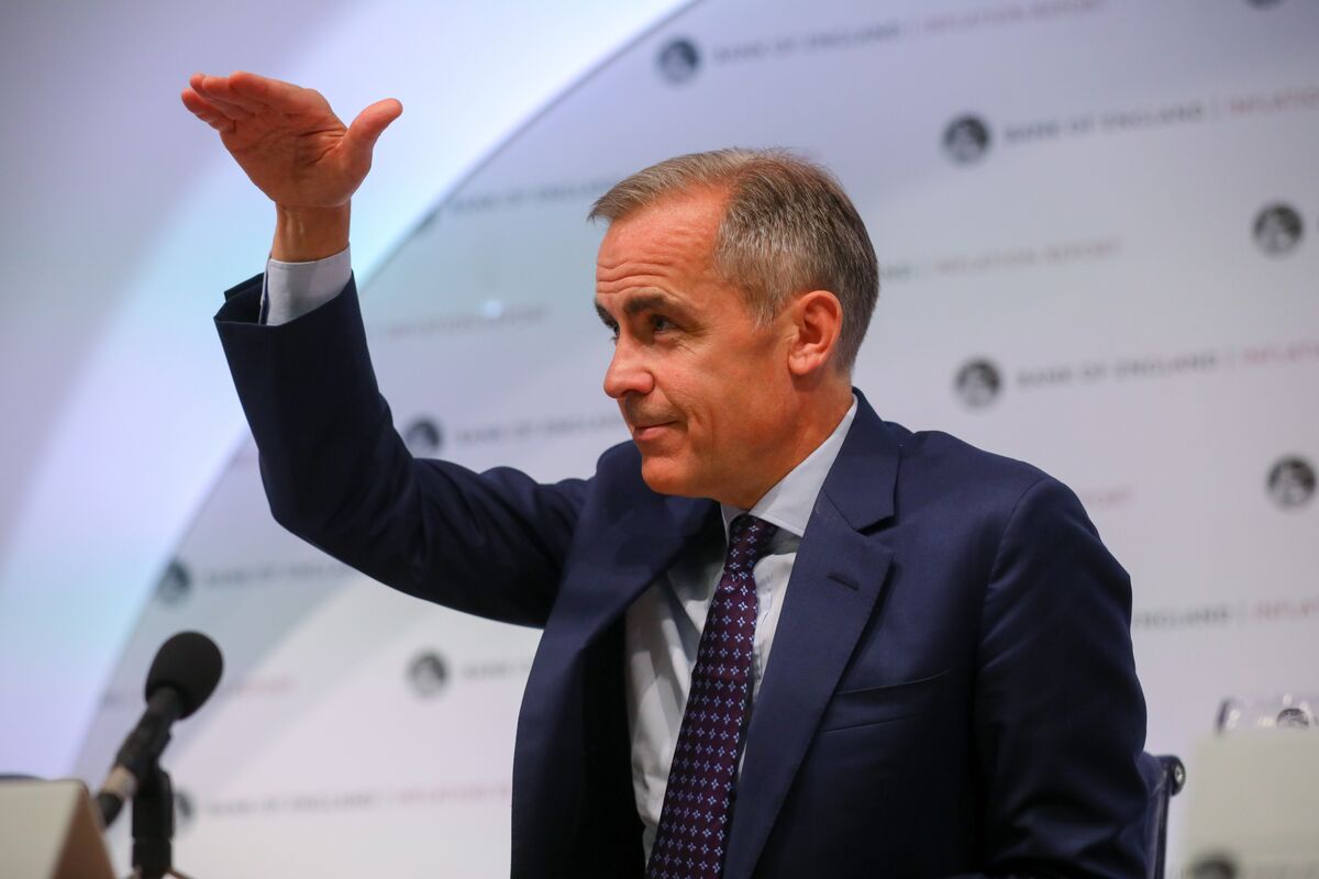 Britain’s No-Deal Brexit Woes Sink Sterling - Bloomberg