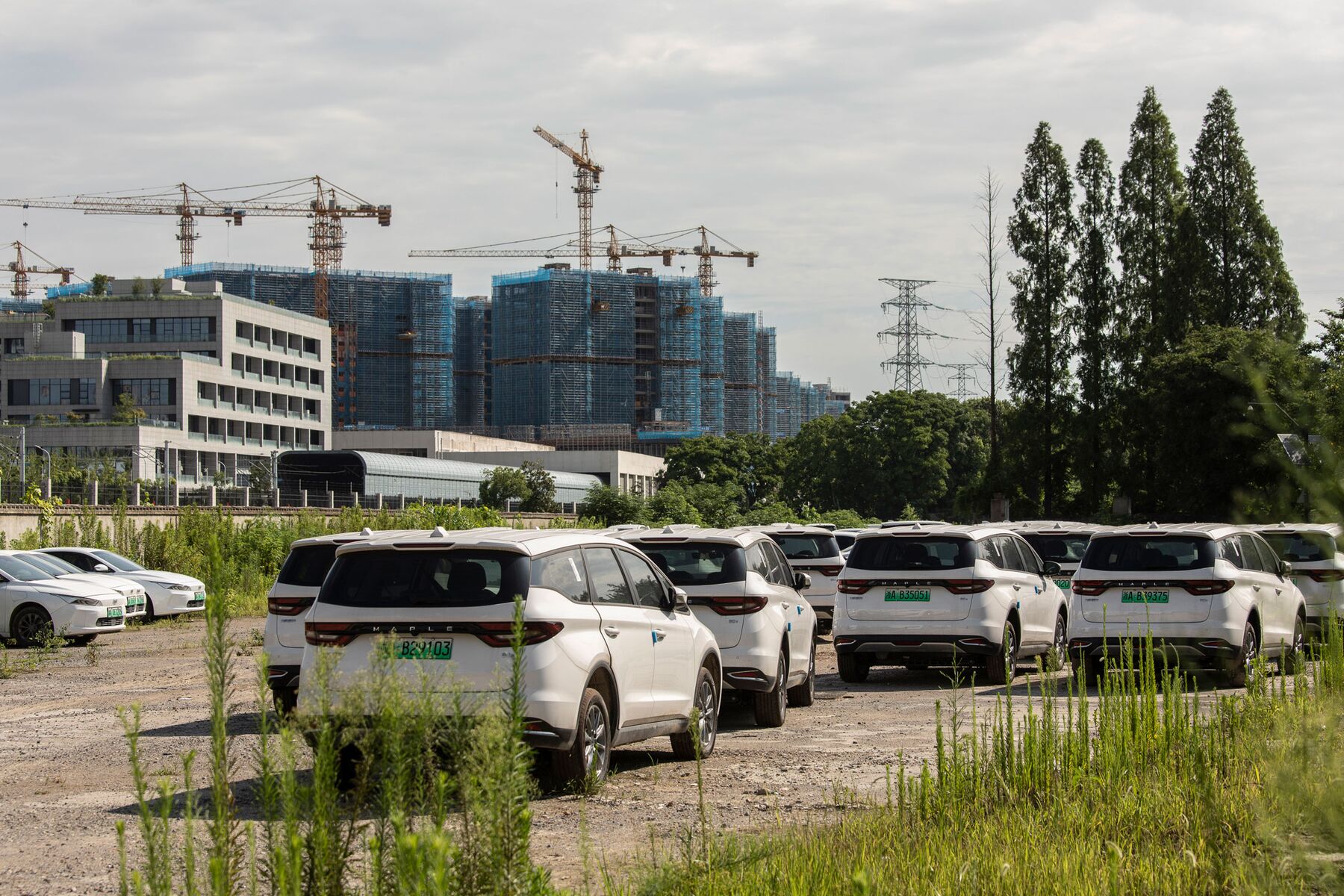 China’s Abandoned Electric Cars Pile Up After EV Boom Fueled by Subsidies