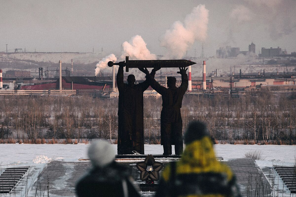 Russian Steelmaker Will Spend $600 Million on Green Projects - Bloomberg