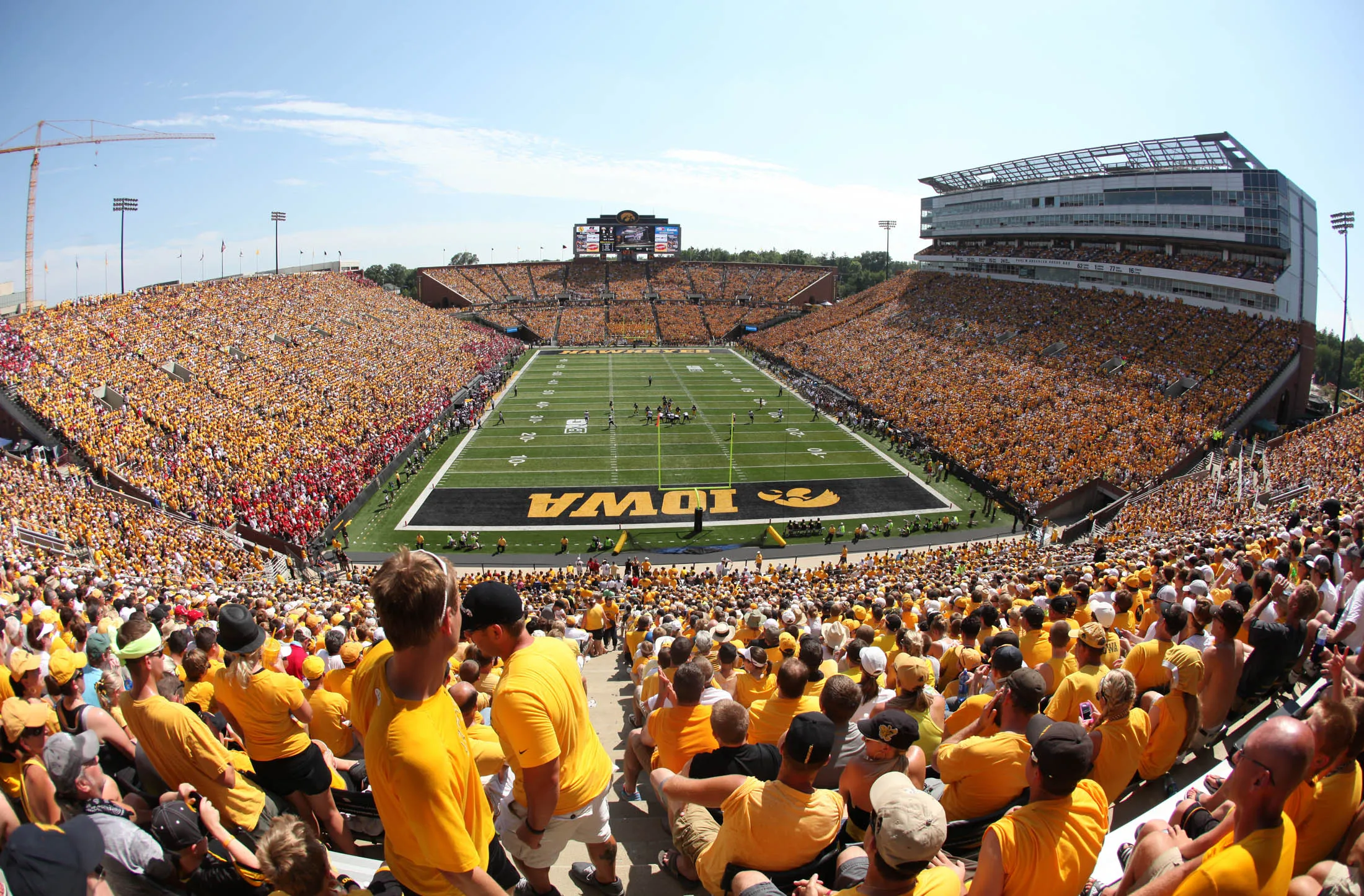 Iowa Kinnick Stadium Field Named for Trailblazing Black Football Player ...