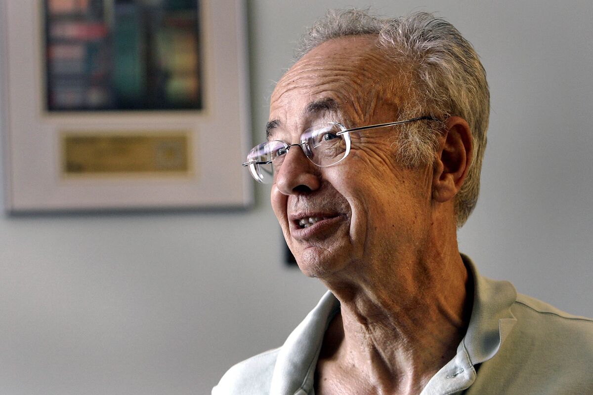 Andy Grove, Who Taught Silicon Valley How to Do Business, Dies - Bloomberg