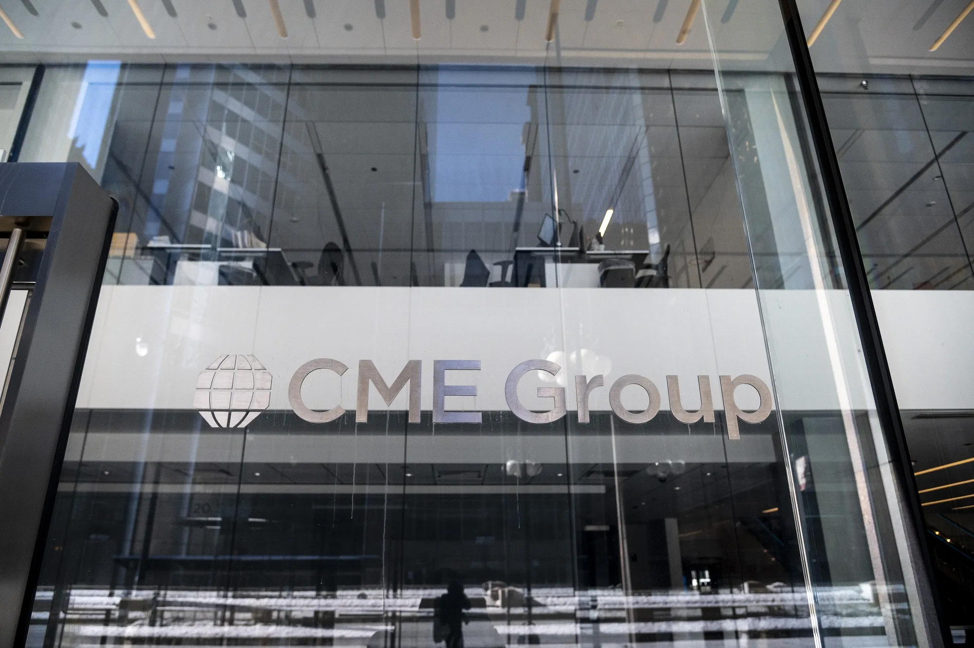 CME’s Currency Trading Drops to Two-Year Low as Volatility Fades - Bloomberg