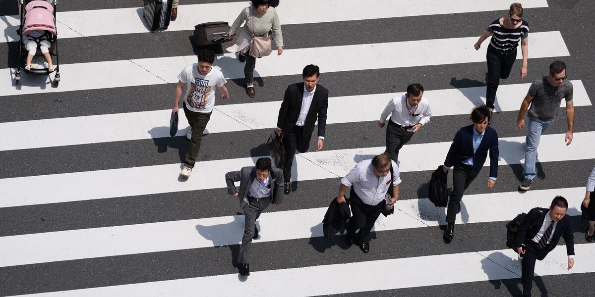 Battleground Shifts to 20-Year Japan Bond as Liquidity Ebbs - Bloomberg