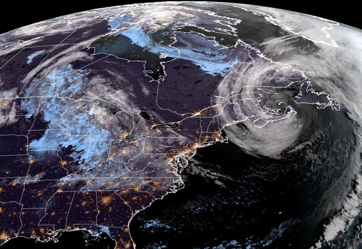 Fiona Slams Into Nova Scotia With Fierce Wind, Flooding Rain - Bloomberg Fiona Slams Into Nova Scotia With Fierce Wind, Flooding Rain - Bloomberg
