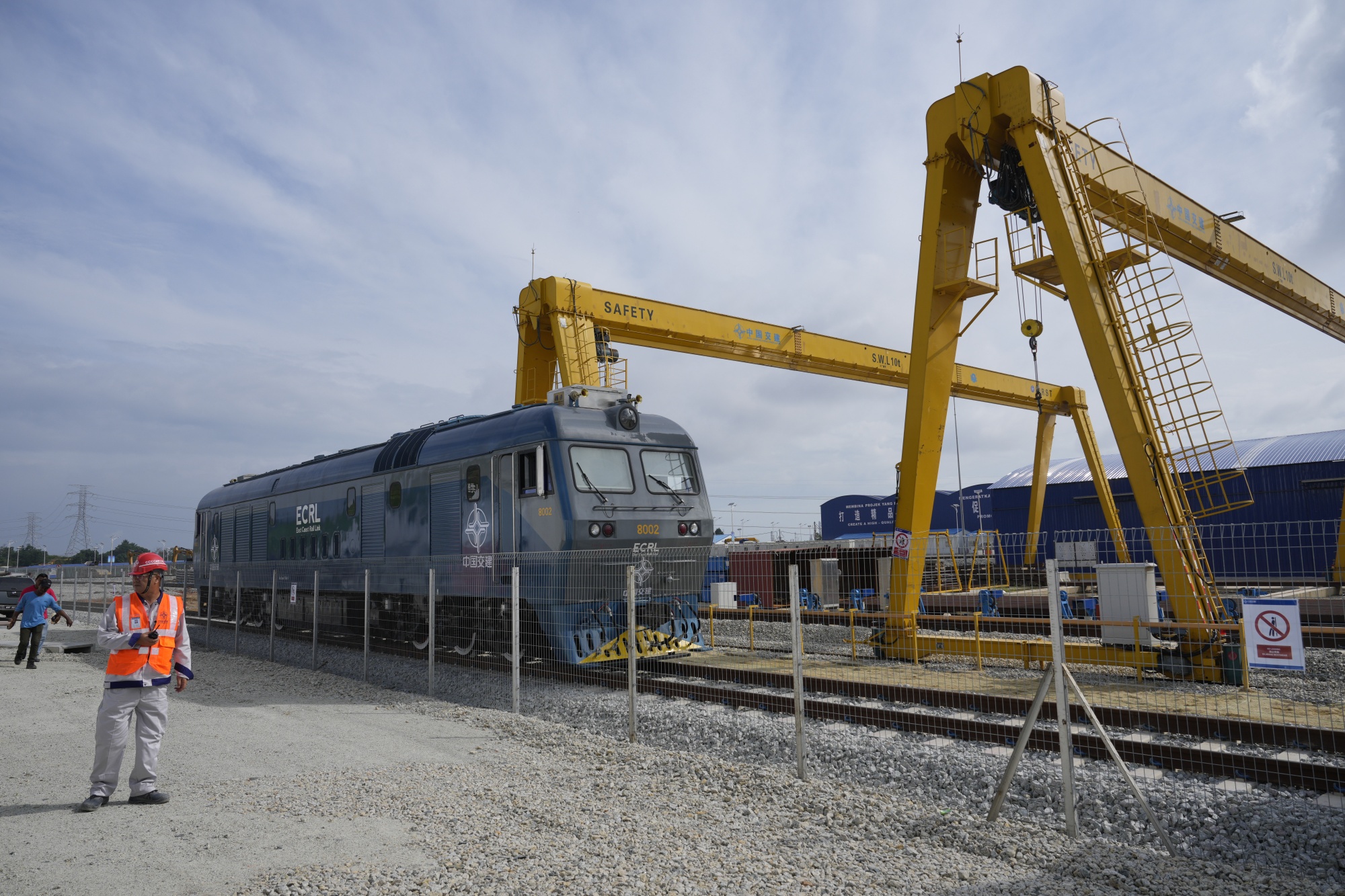 Malaysia Considers Extending $10 Billion Rail to Thailand Border ...